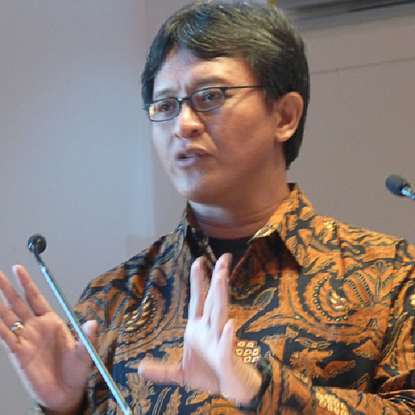 Dr Muhammad Najib Azca - Research Week 2017